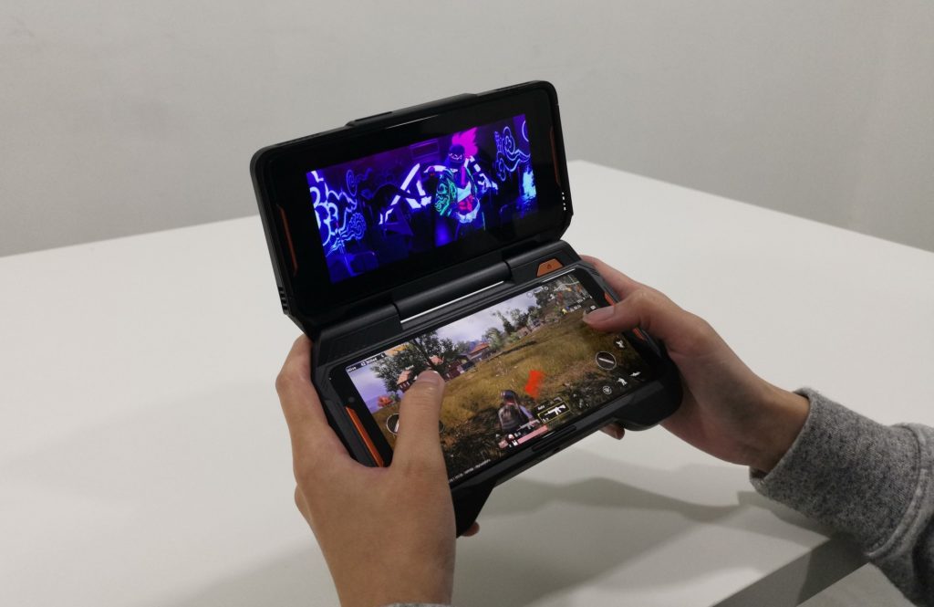 ASUS ROG Phone Accessories Review - Powerful gadgets for enhanced ...