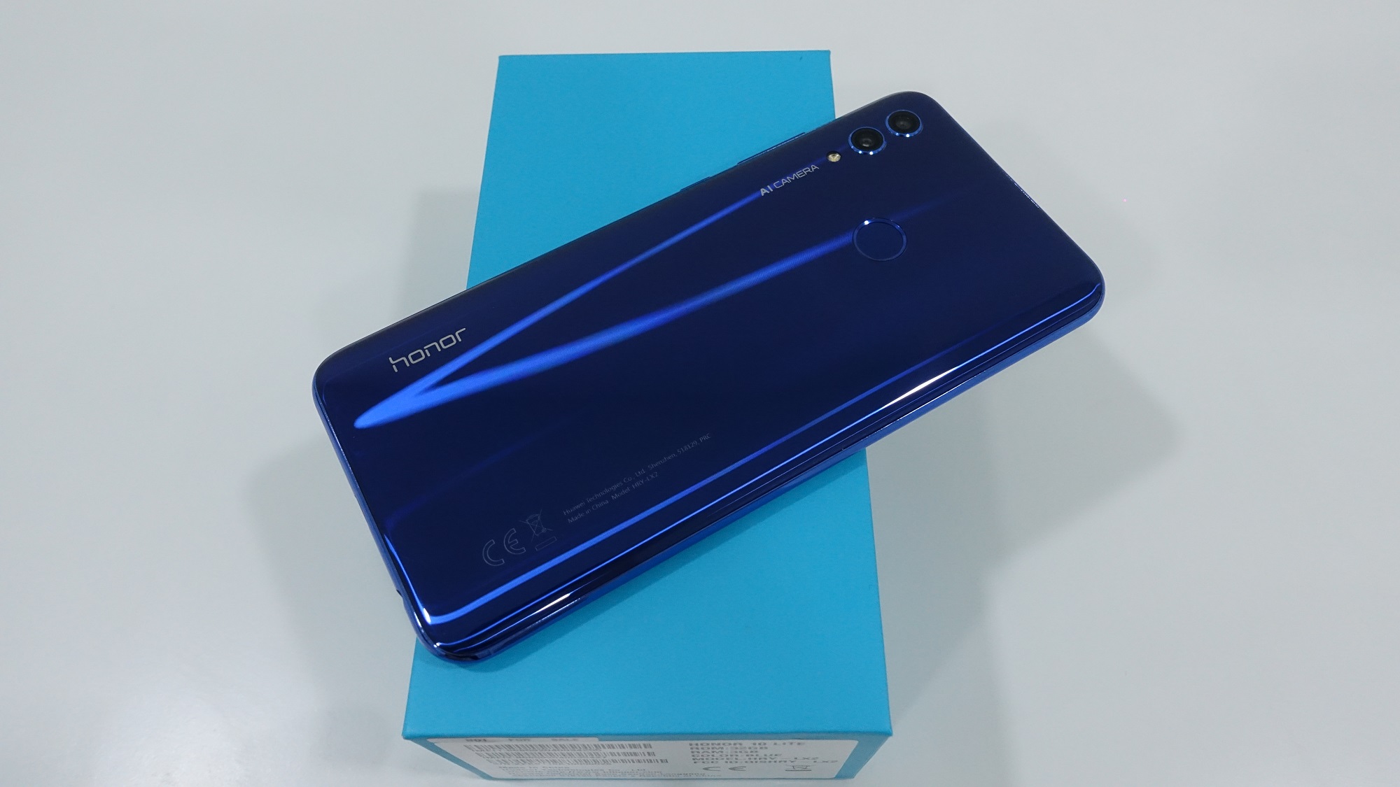 HONOR 10 Lite Review - A budget version of HONOR 10 with decent ...