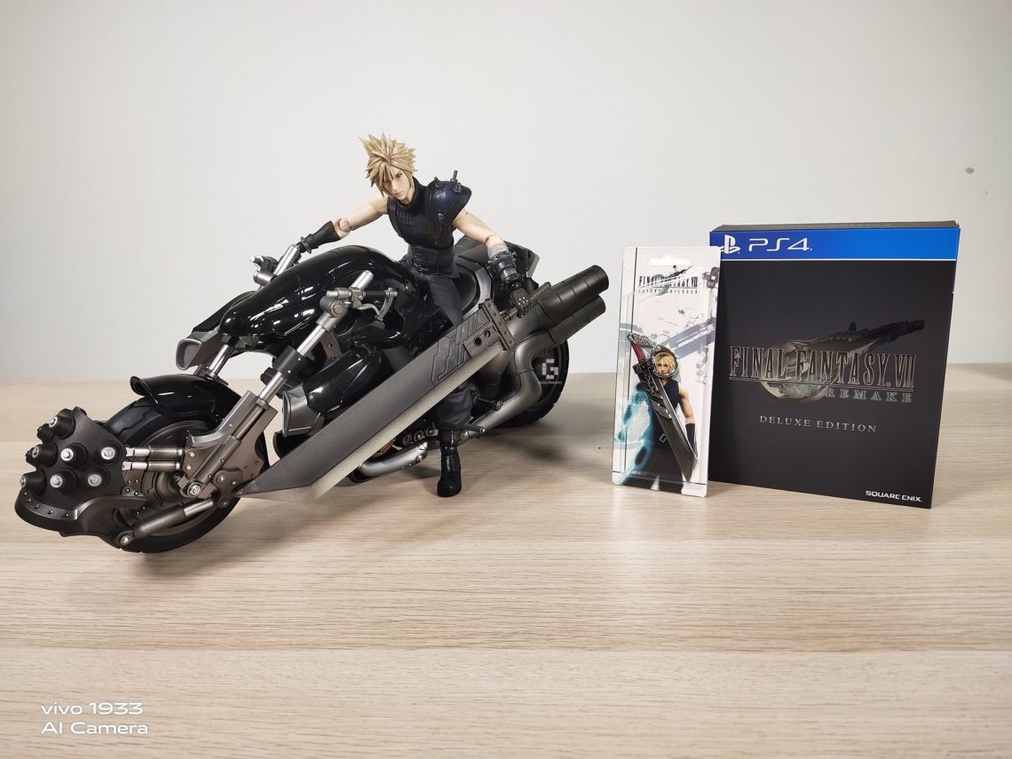 FFVIIR First Class Unboxing - GamerBraves