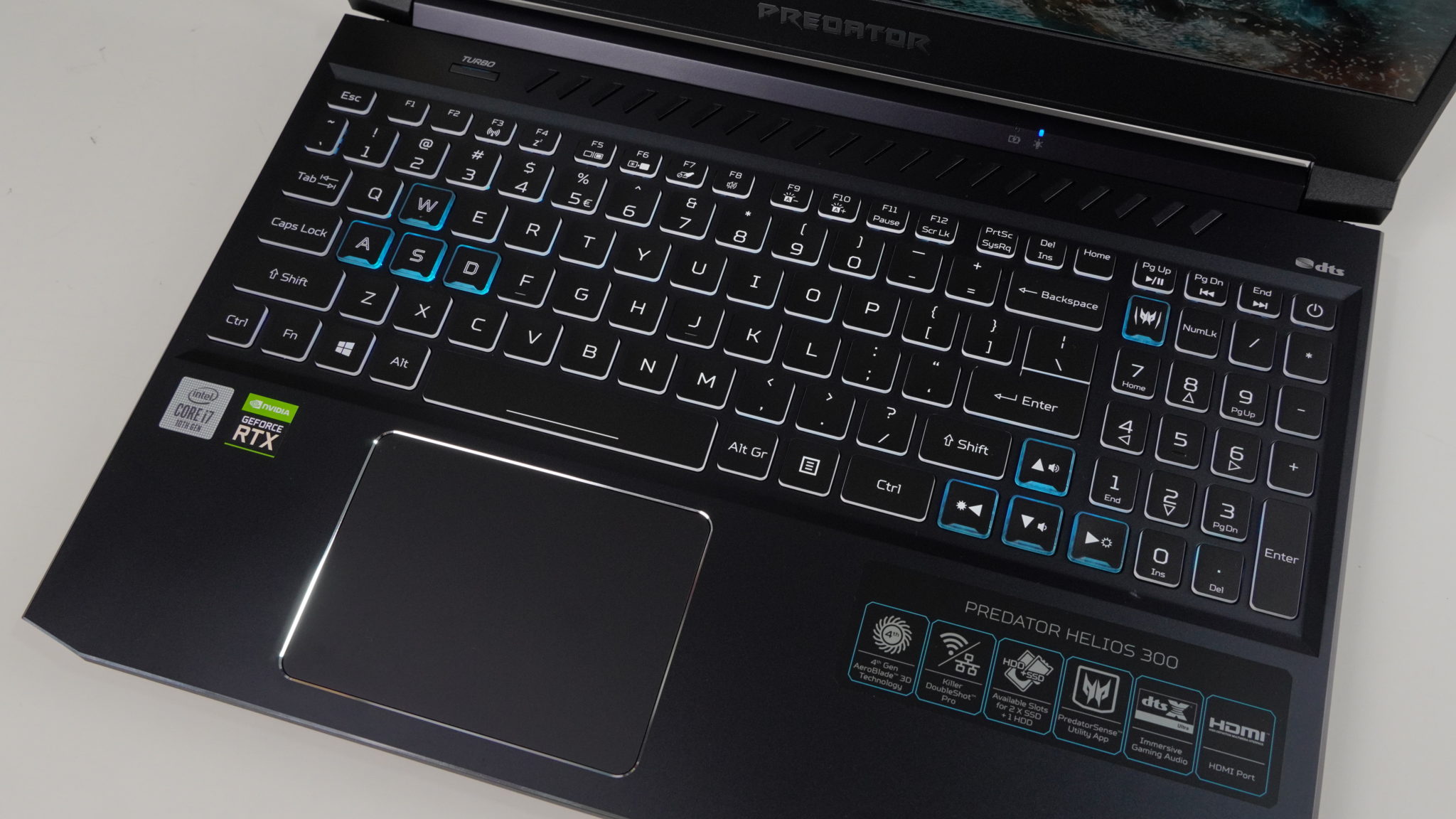 The New Predator Helios 300 PH315-53-77CF - GamerBraves