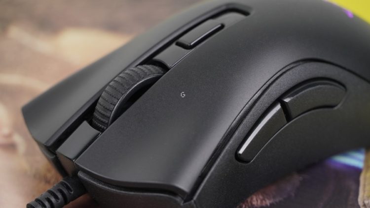 A small gamer's fit: Razer DeathAdder Mini V2 review - GamerBraves