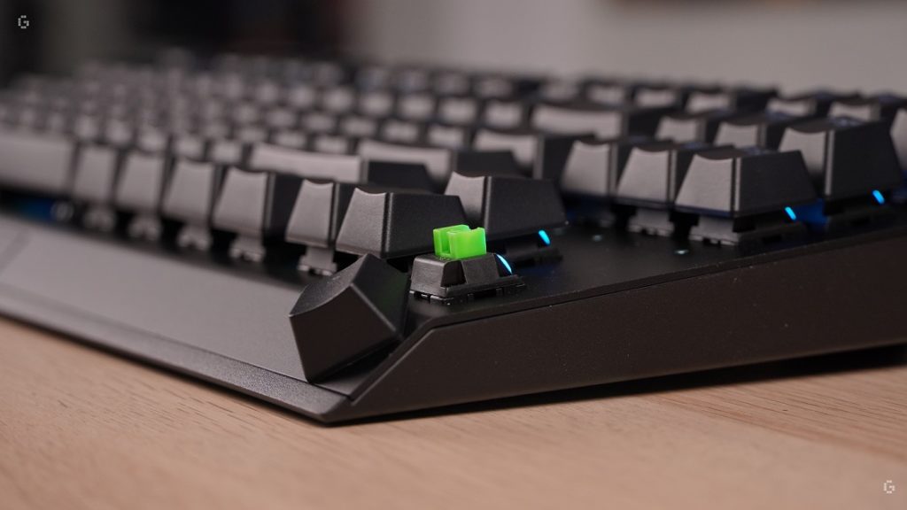 Compact key power - Razer Blackwidow V3 Tenkeyless review - GamerBraves