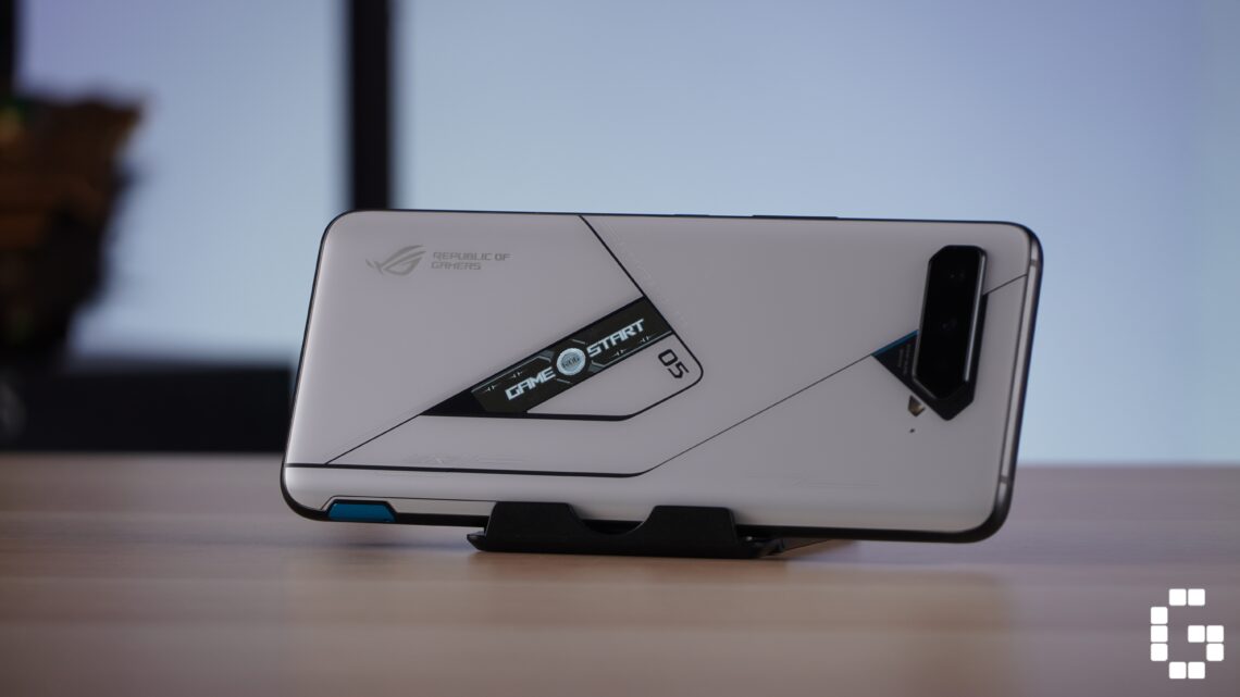 ROG Phone 5 And ROG Phone 5 Ultimate Review - A Truly Luxurious ...