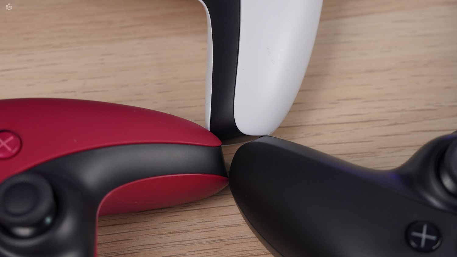 PS5 DualSense Unboxing: Cosmic Red, Midnight Black - GamerBraves