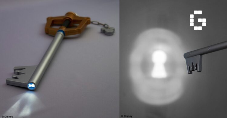 This Official Kingdom Hearts Prop Keyblade Contains a Keyhole Shaped ...