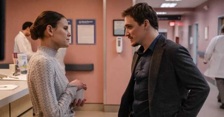 Smile (Movie) Review - A Horror Movie About Smiles Should Not Be This ...