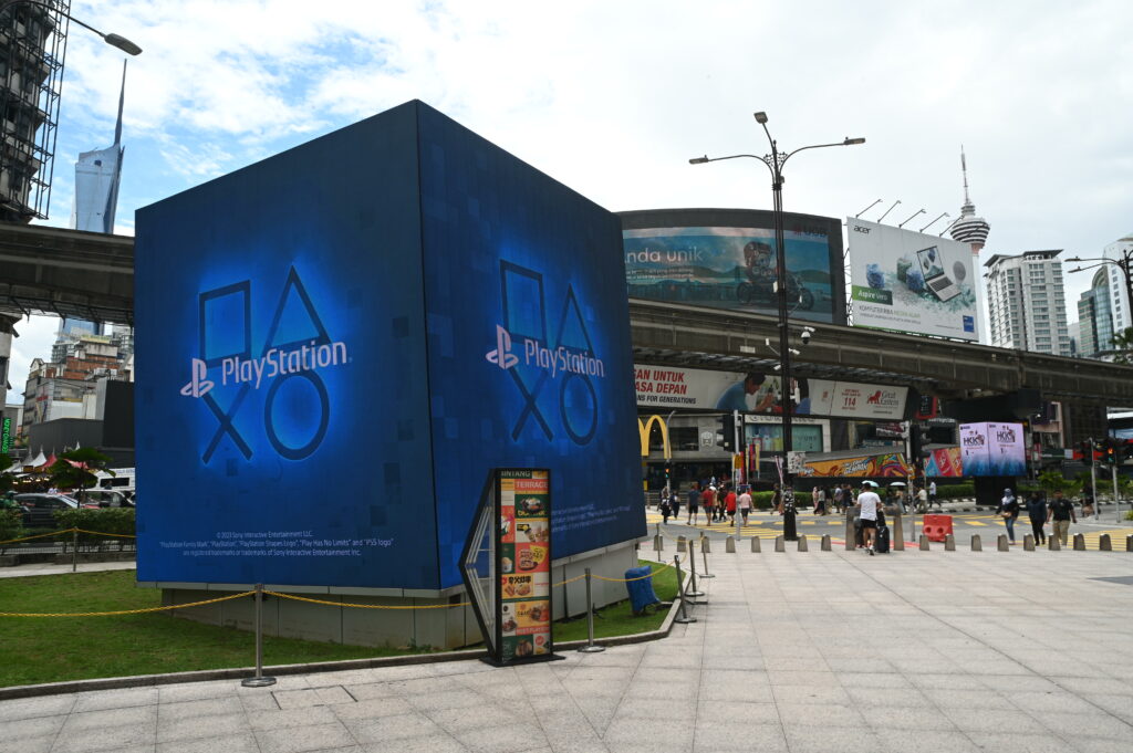 PlayStation Celebrates Live From PS5 Campaign with Special Public ...